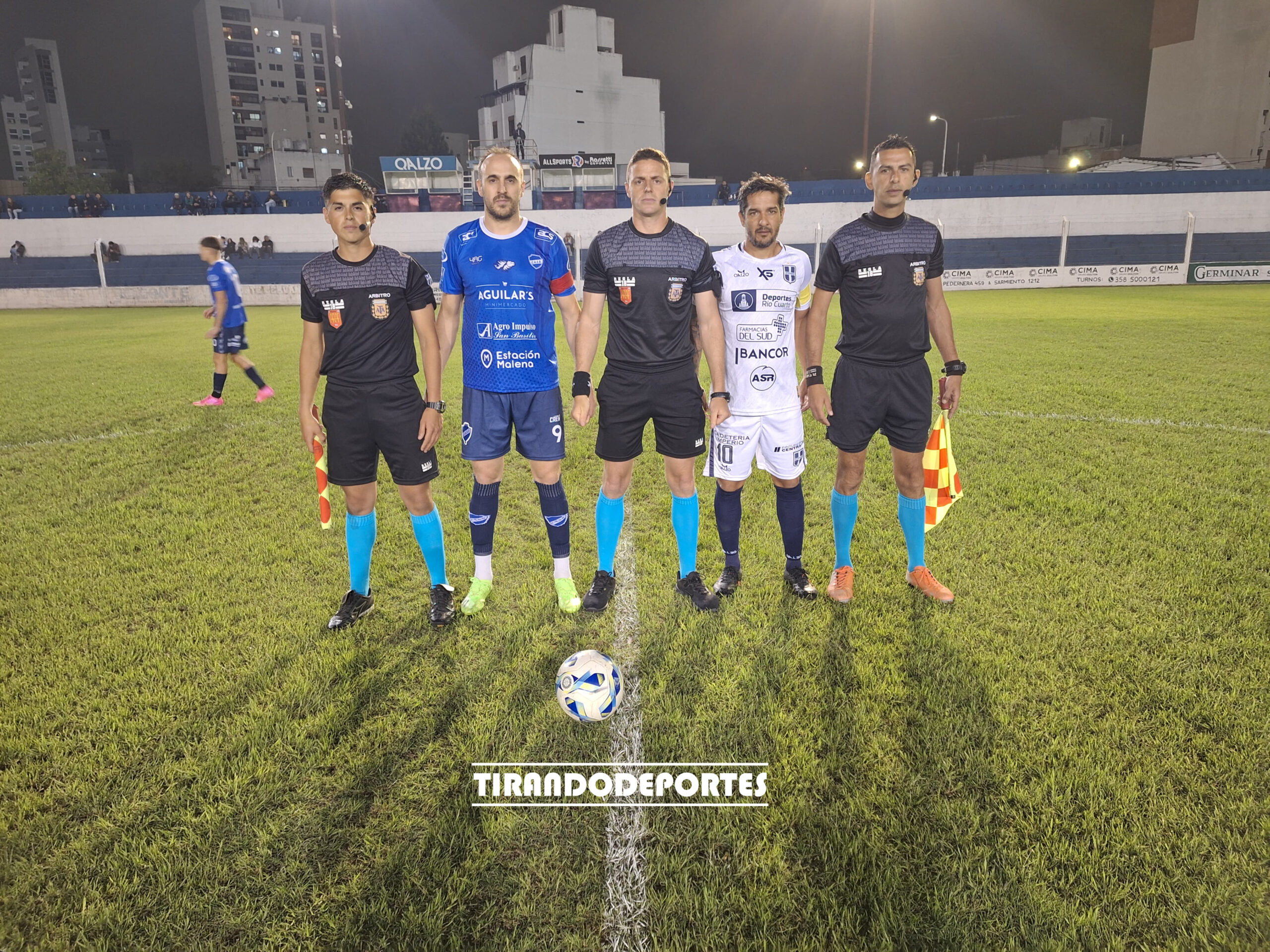 Lluvia azul en el "9 de julio" - Tirando Deportes
